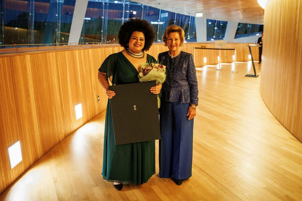 vof.at | Jasmin White gewinnt 1. Preis beim Queen Sonja Wettbewerb